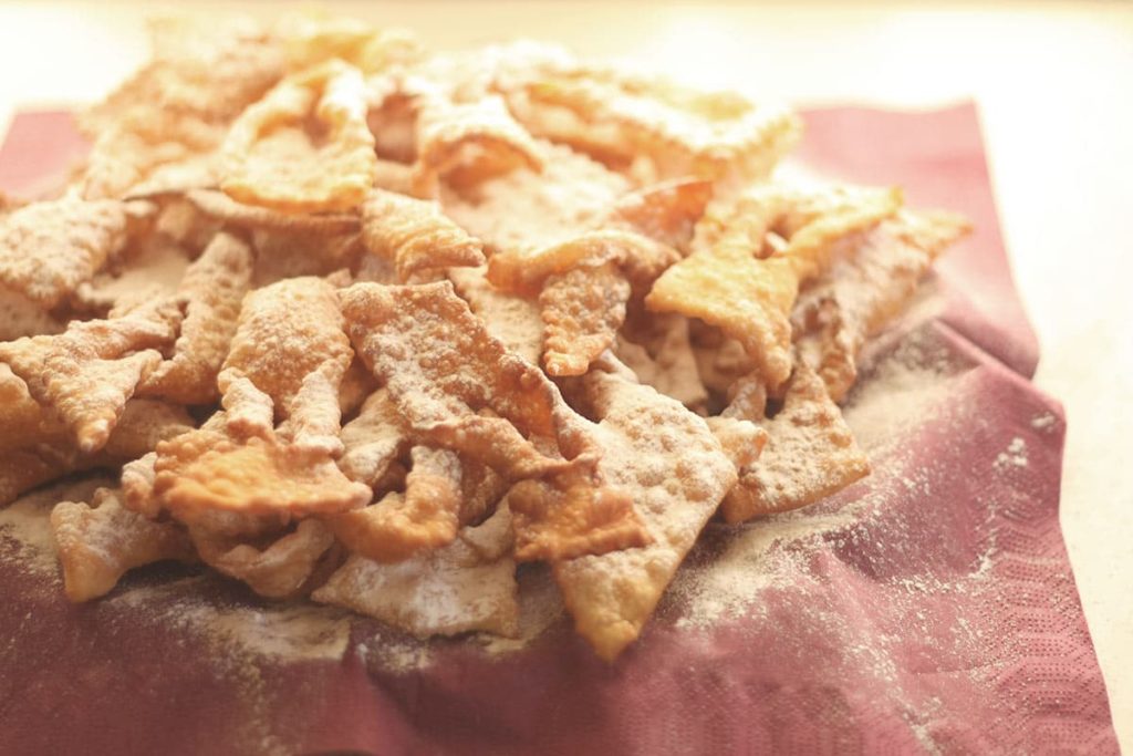 Crostoli (Chiacchiere, Frappe) | Italianpot.com | Authentic Italian Recipes