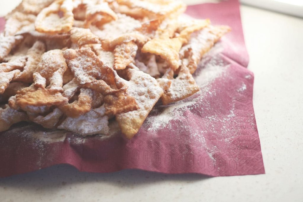 Crostoli (Chiacchiere, Frappe) – Italianpot.com | Authentic Italian Recipes